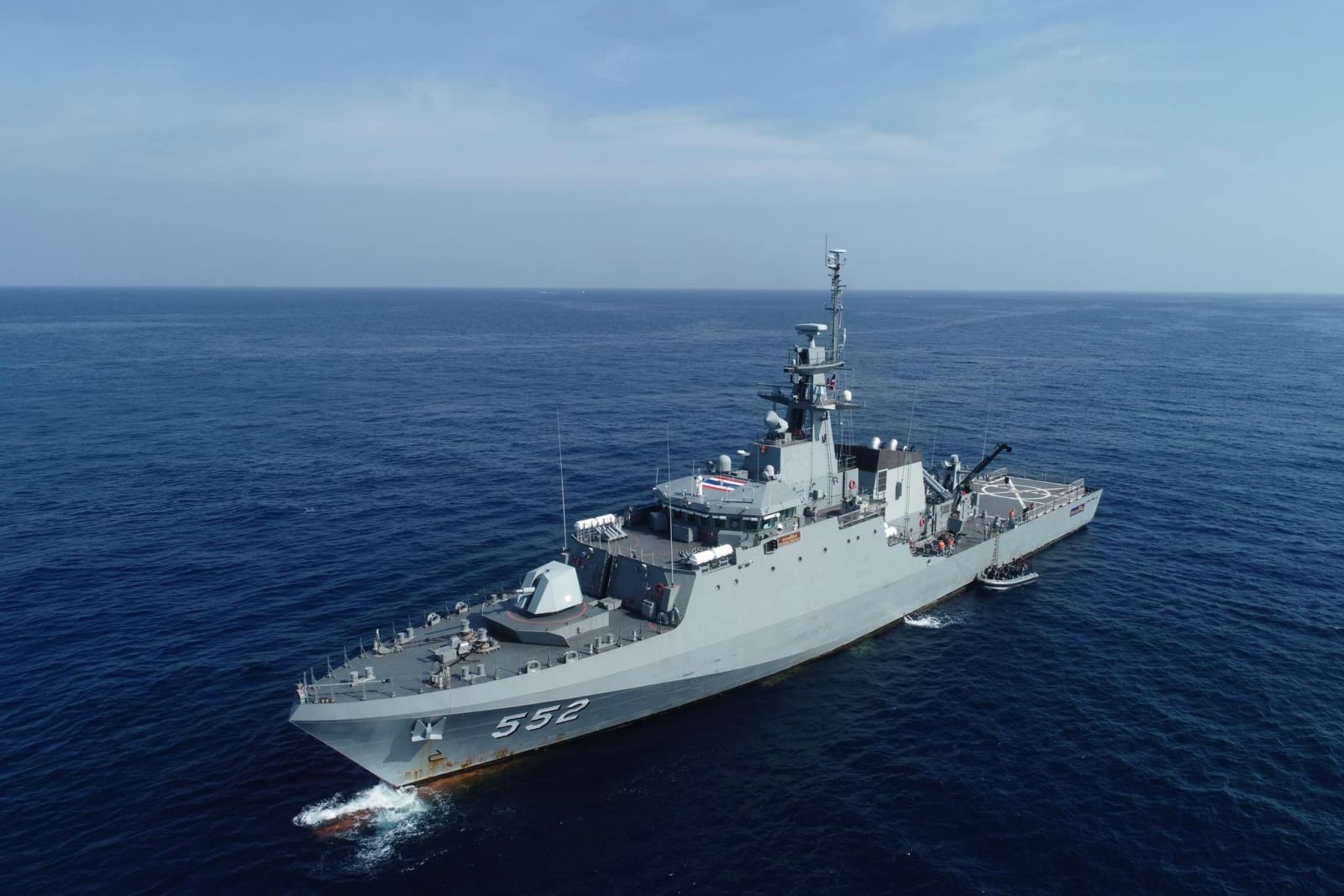 กองทัพเรือประสบผลสำเร็จใช้เรือรบที่ต่อเองยิงอาวุธปล่อยนำวิถีพื้นสู่พื้น ...